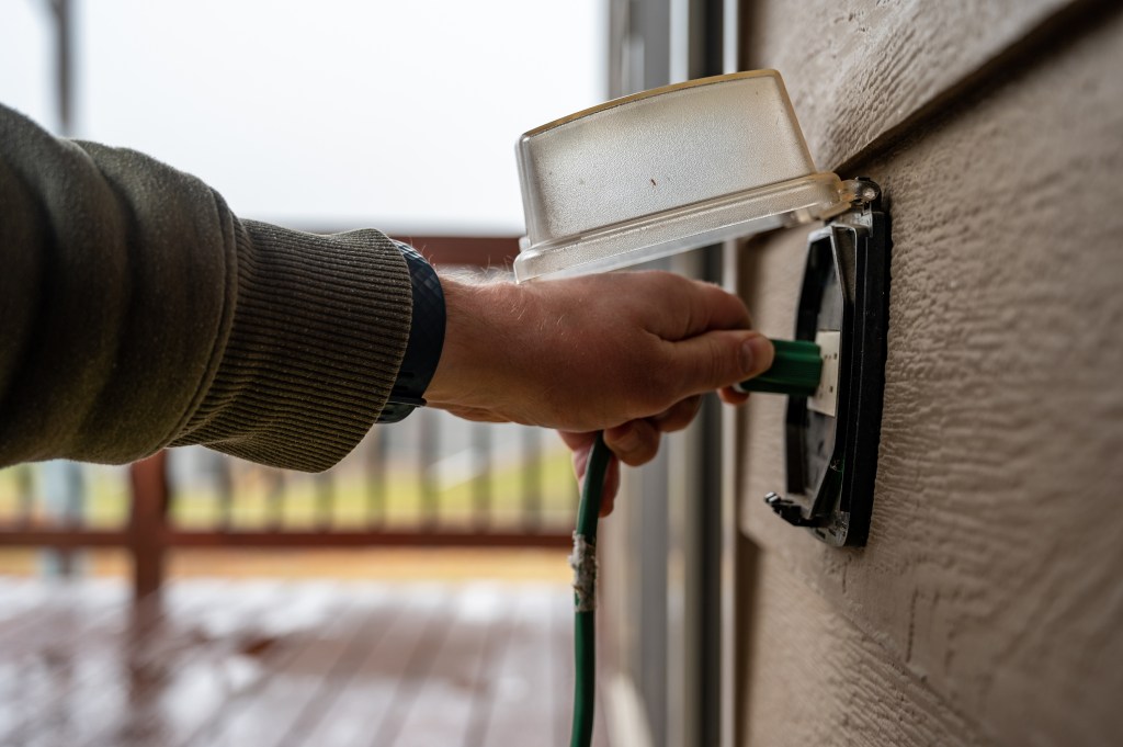 Where Are Deck Outlets Required?