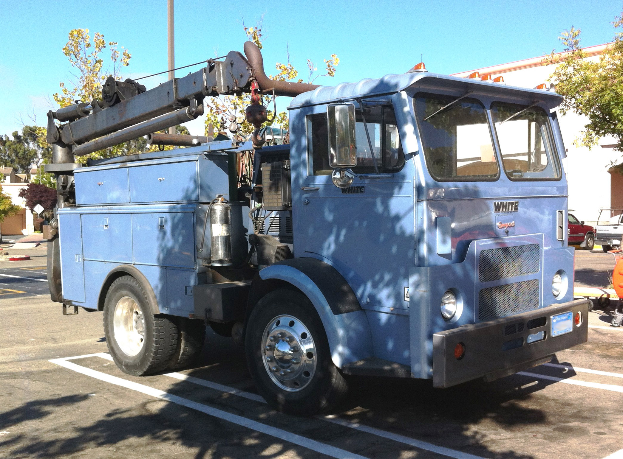 Cool Work Wheels: White Motor Company COE