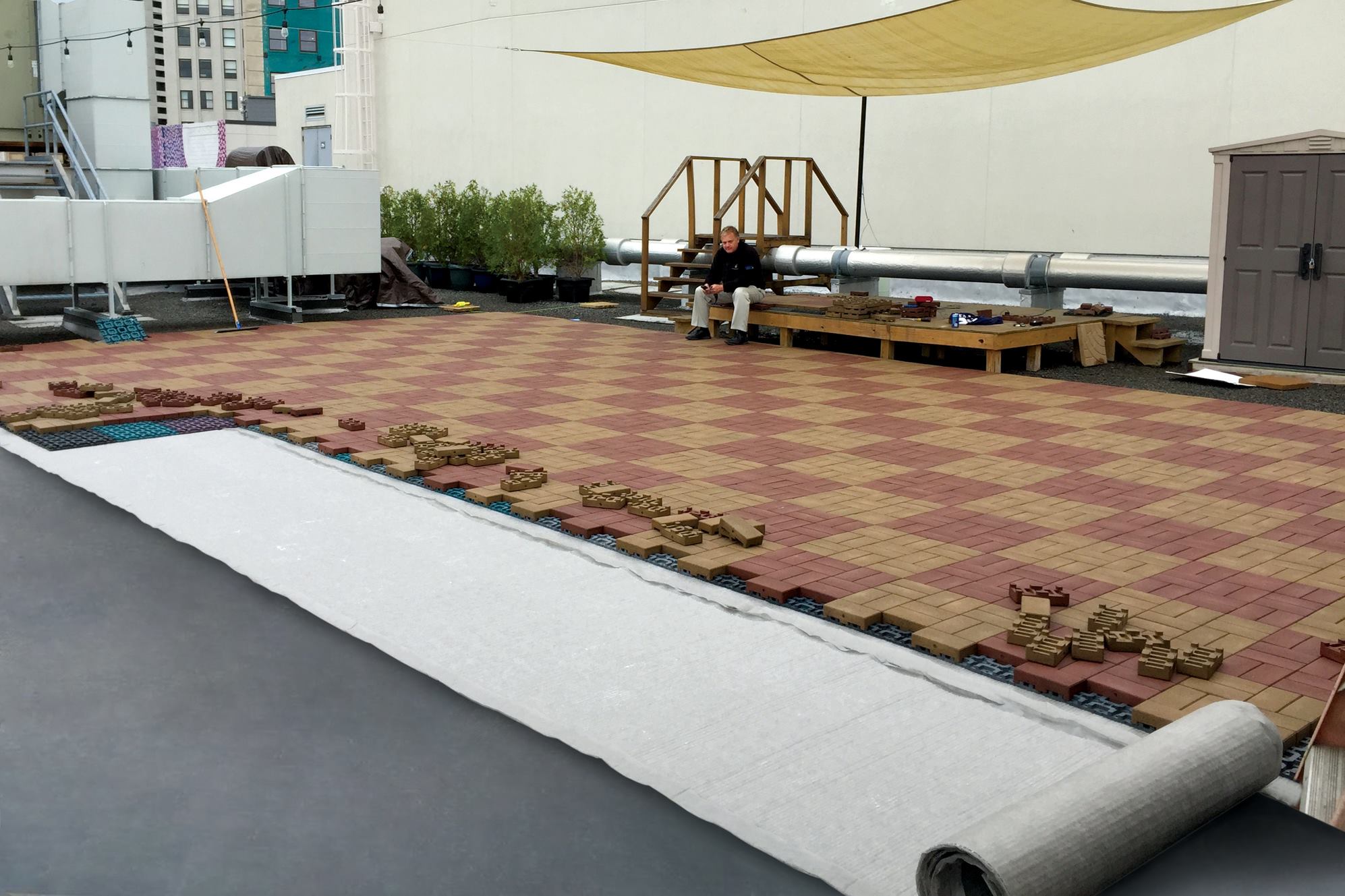 Azek Reccommends Bonar Enkadrain 3801 for Rooftop Pavers