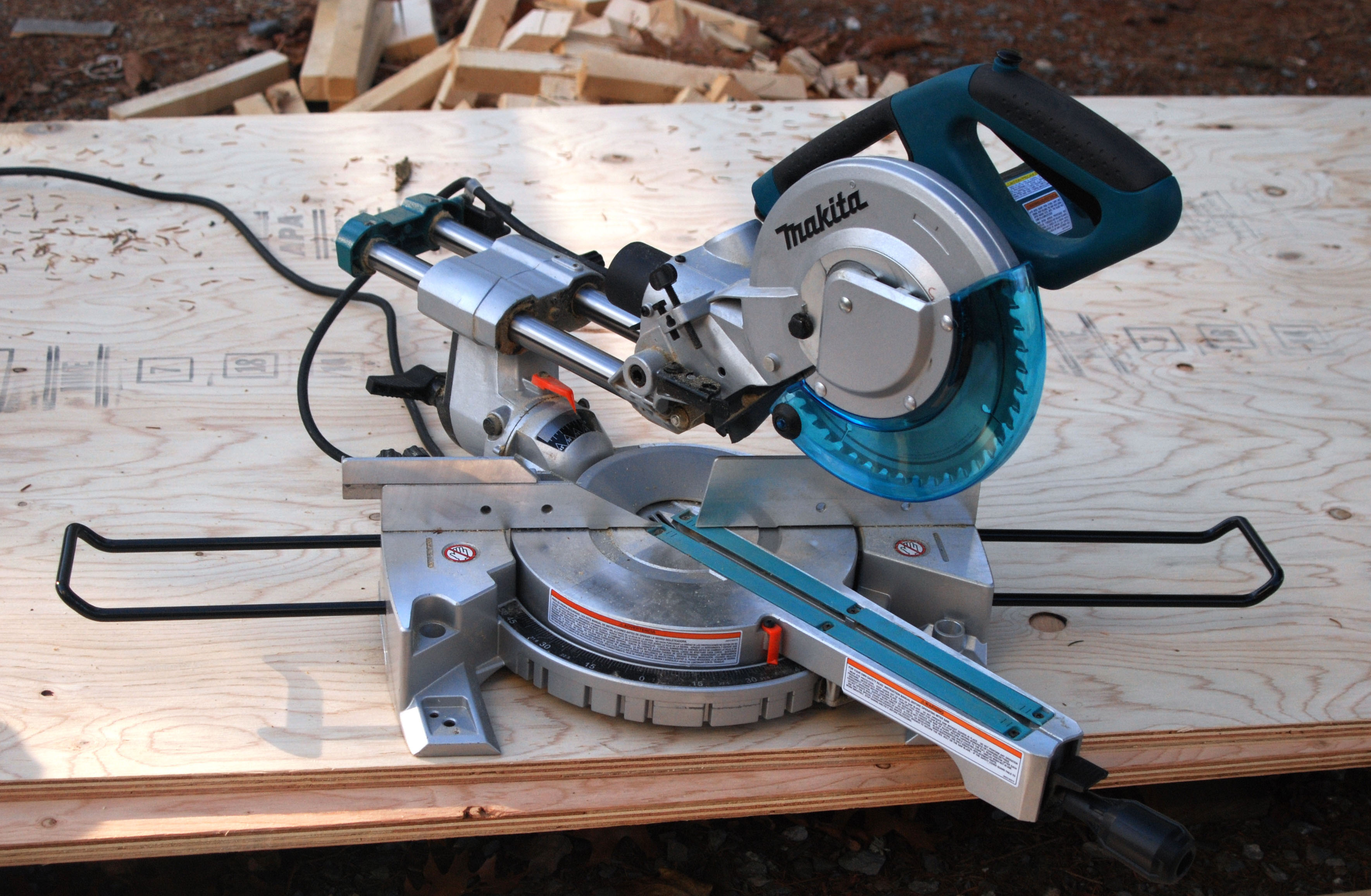 Makita LS0815F Slide Compound Miter Saw