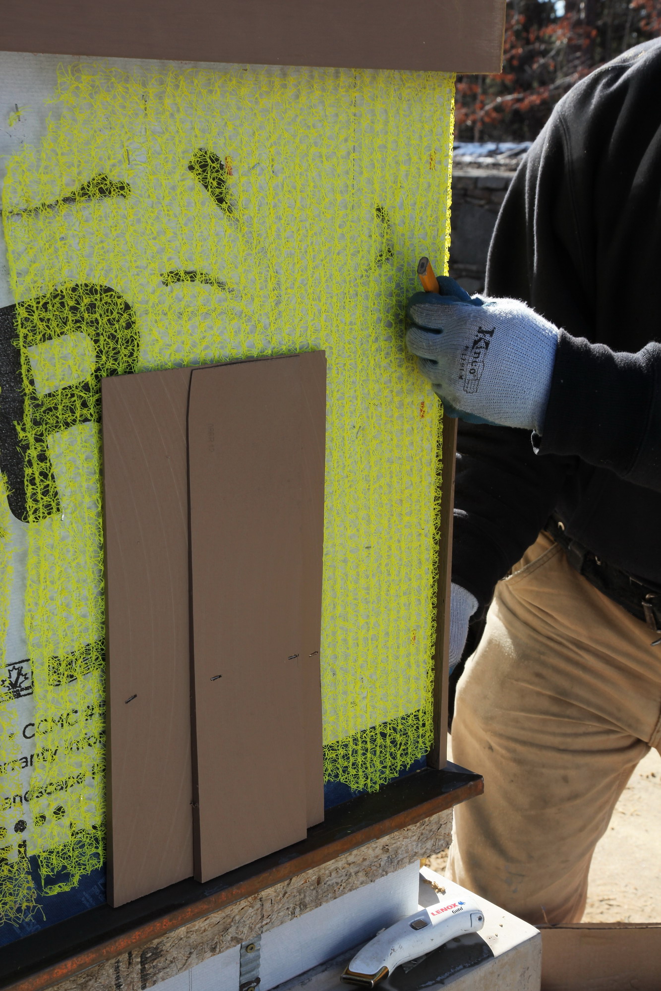 Weaving a Corner With Stained Shingles