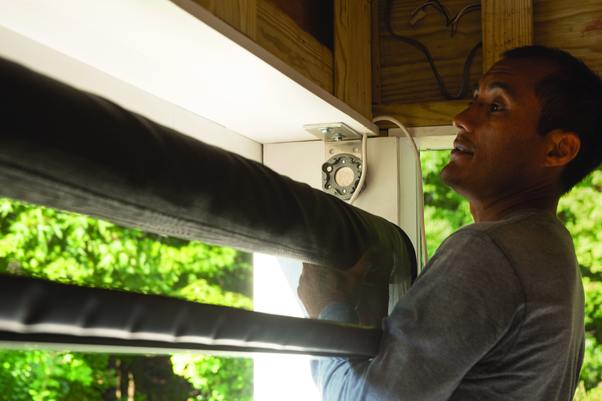 Installing Retractable Screens