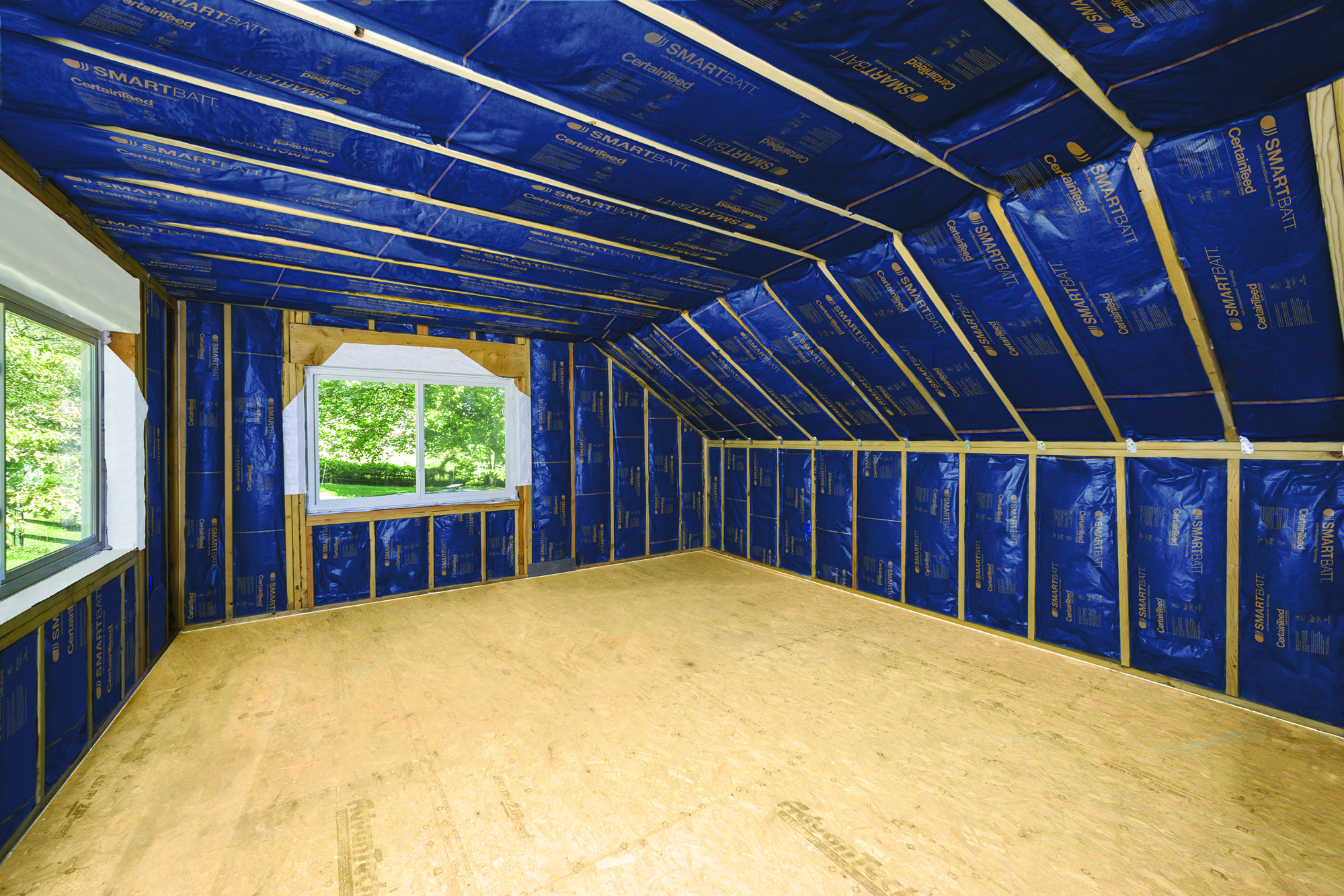 Insulation With a Smart Vapor Barrier