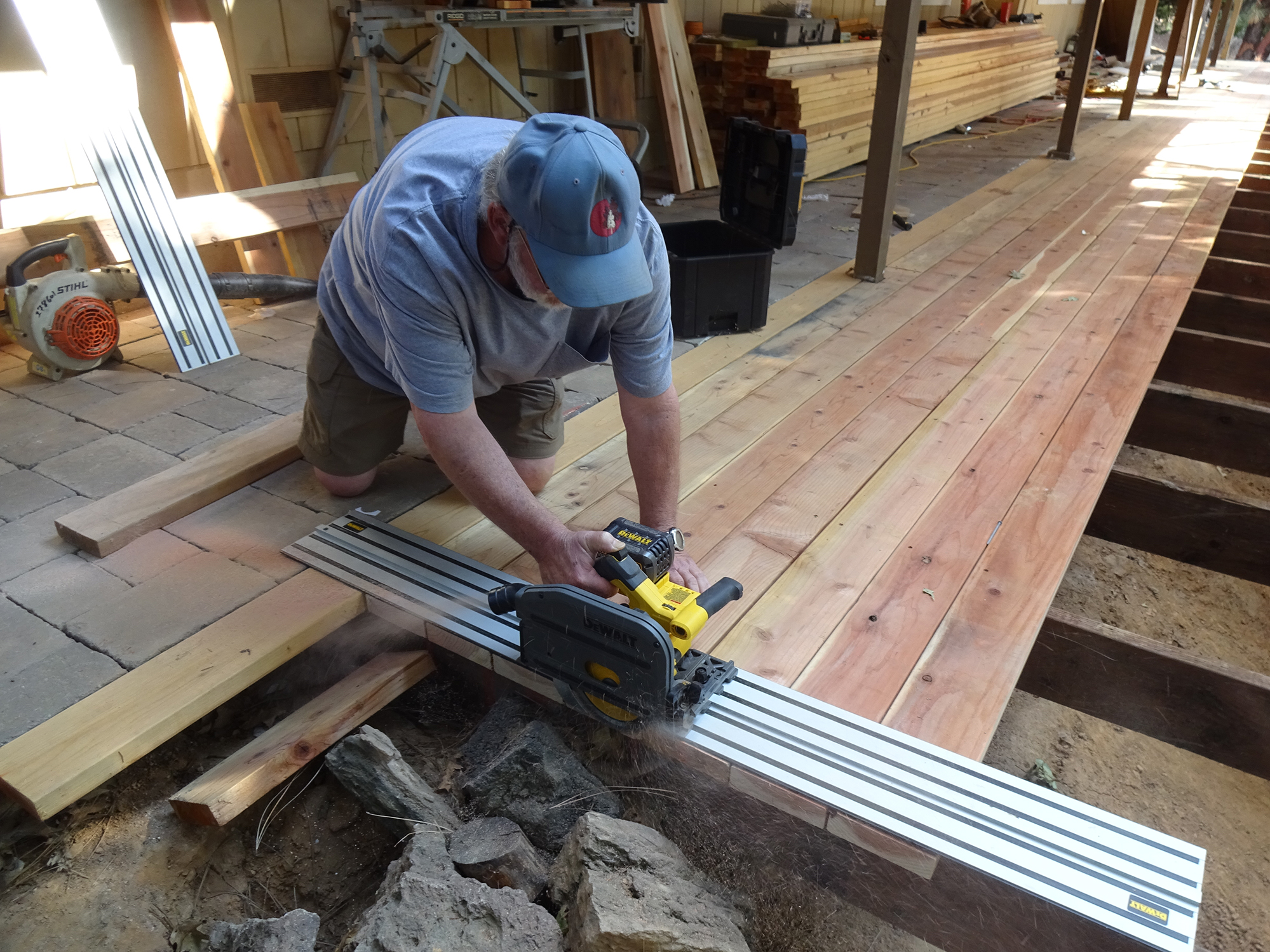 DeWalt FlexVolt Cordless Track Saw