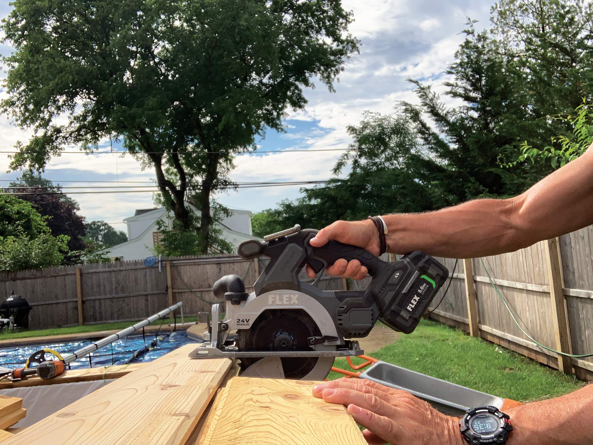 Flex 6 ½-Inch In-Line Cordless Circular Saw