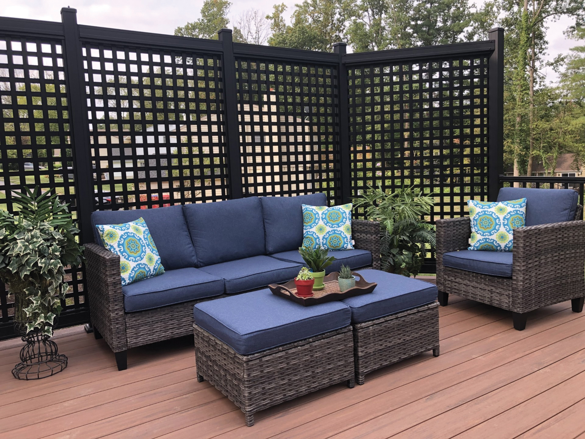 Powder-Coated Aluminum Lattice