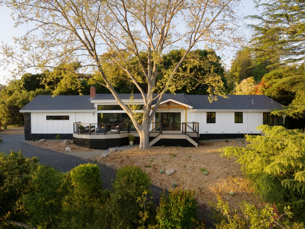 An 80s-era Ranch House Undergoes a Fire-Resistant Makeover
