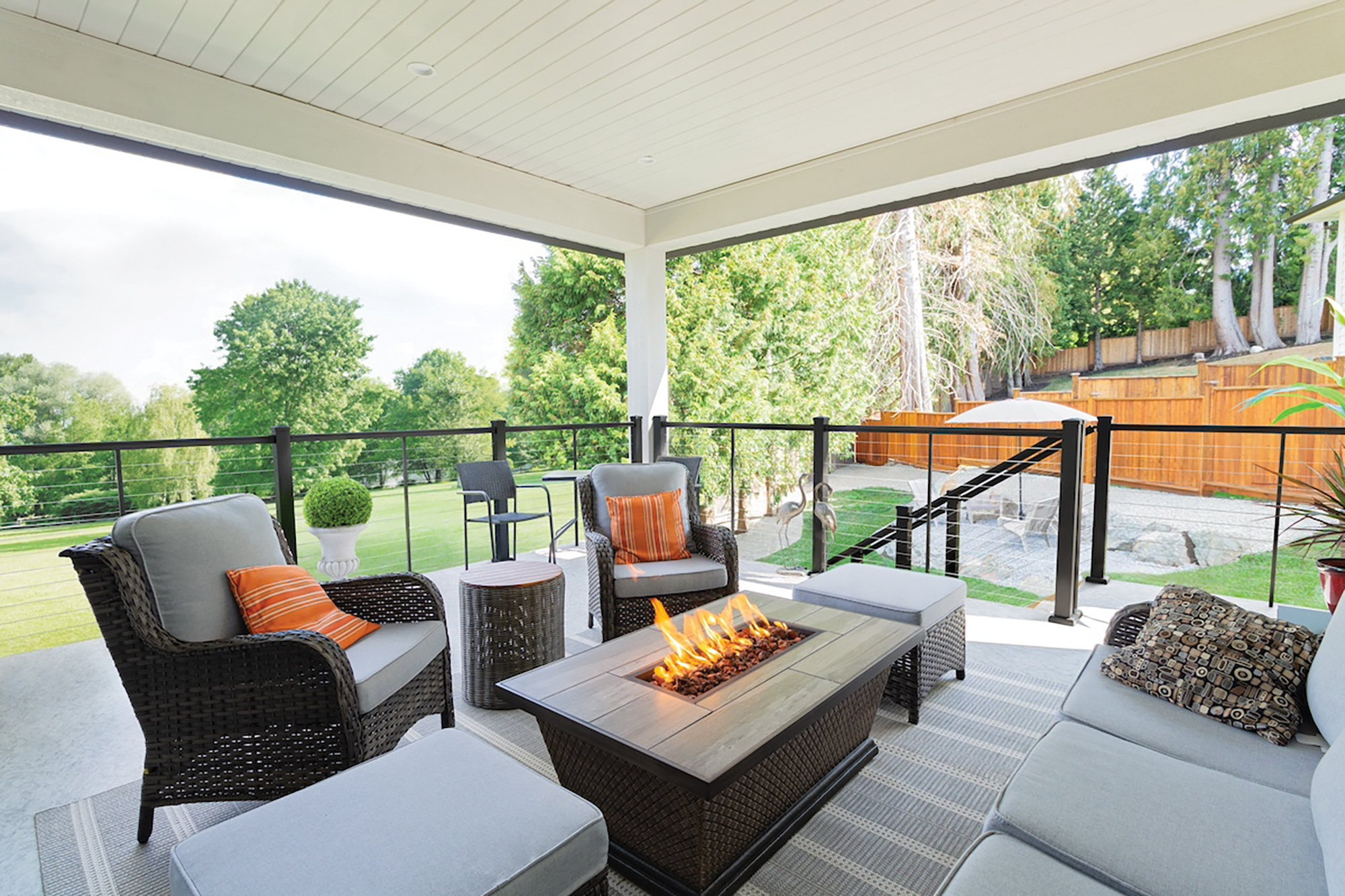 Aluminum Railing With Cable or Baluster Infill