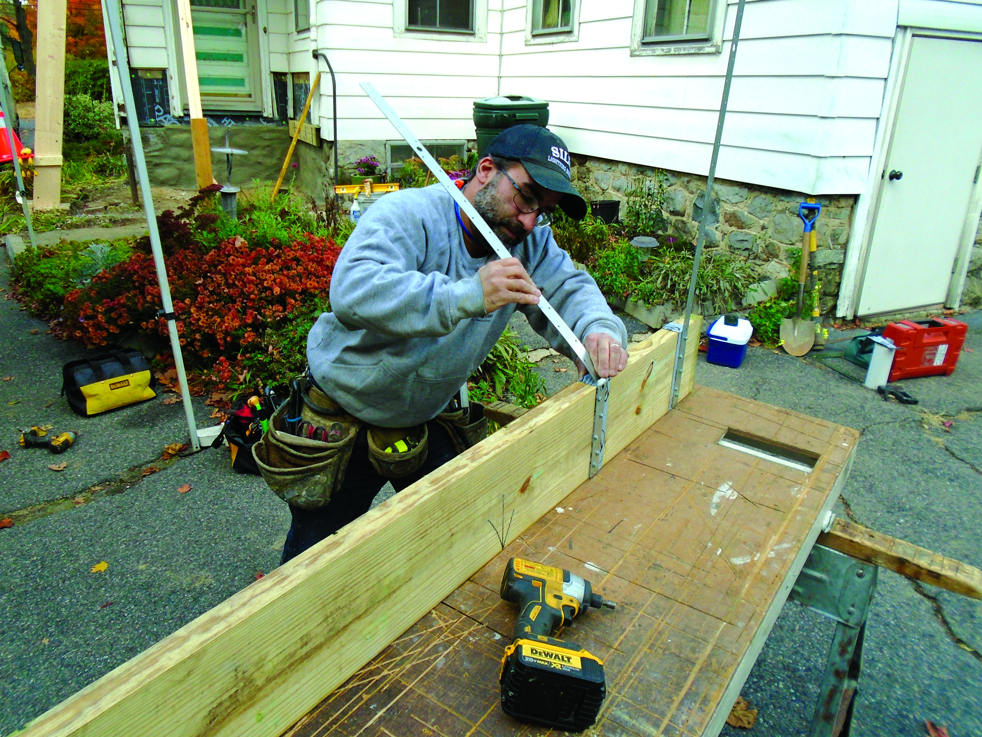 Supporting a Ledger From Above