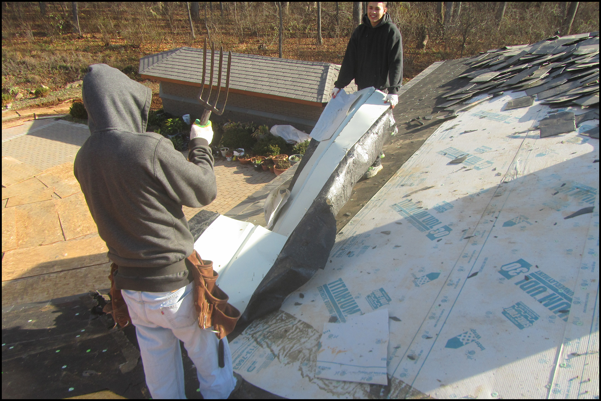 Synthetic Slate Rooﬁng: Lessons Learned