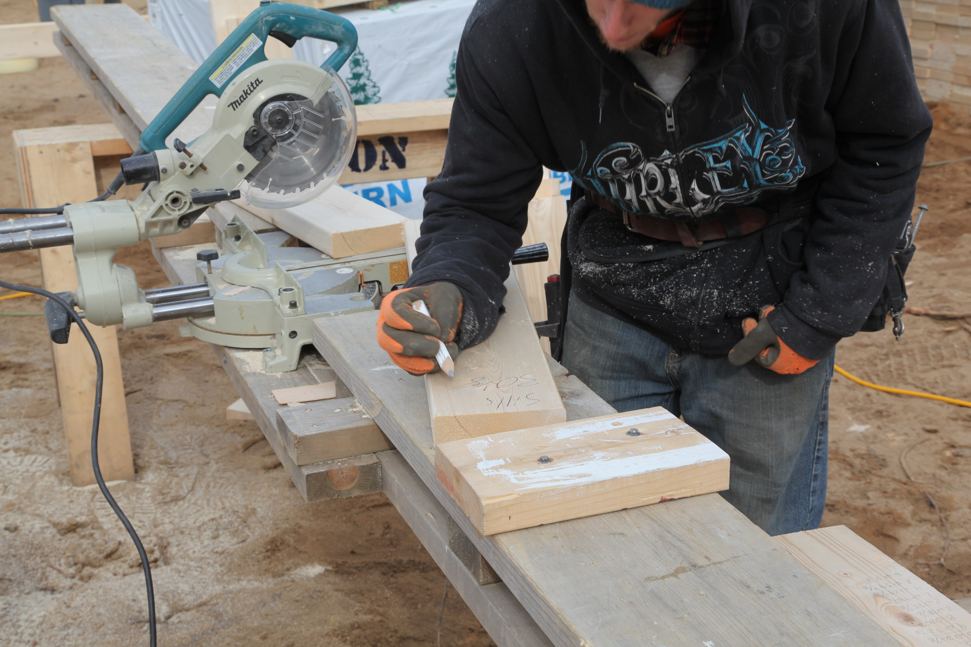 Building and Raising Exterior Walls