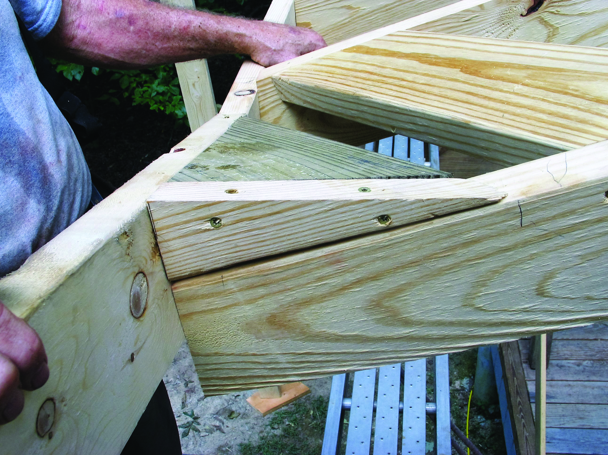 Joining Two Roofs of Different Pitches