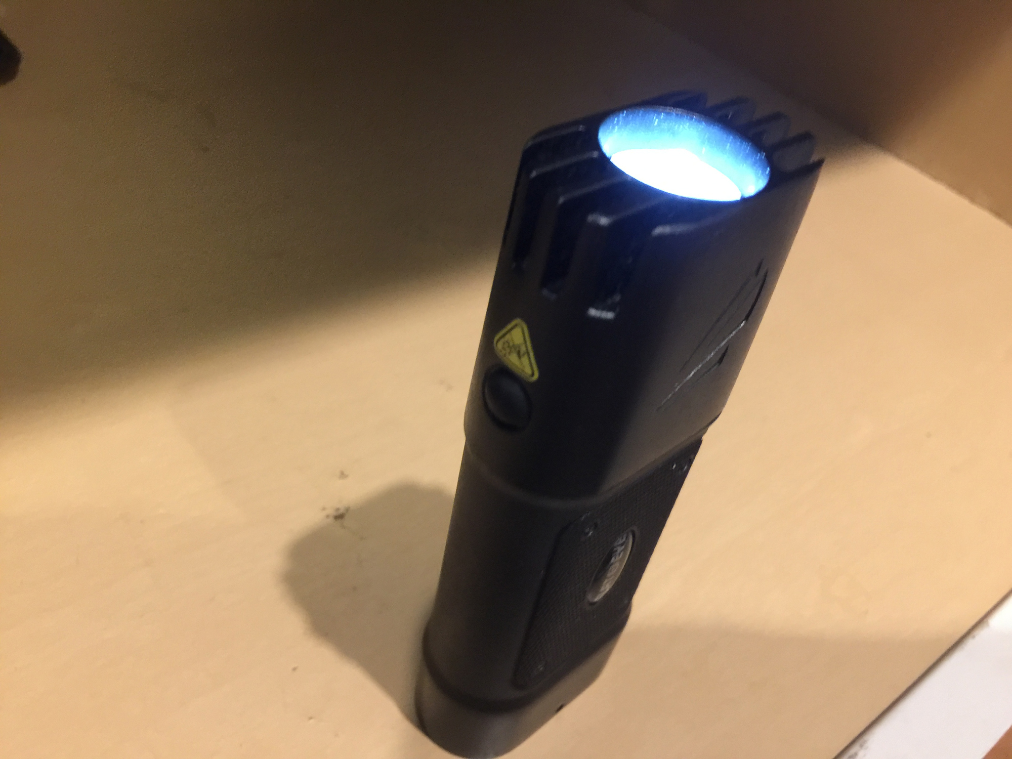 Review: Panther Vision F1000 Flat Flashlight