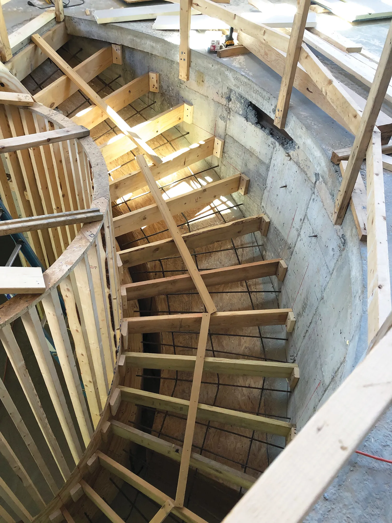 Building a Curved Concrete Staircase