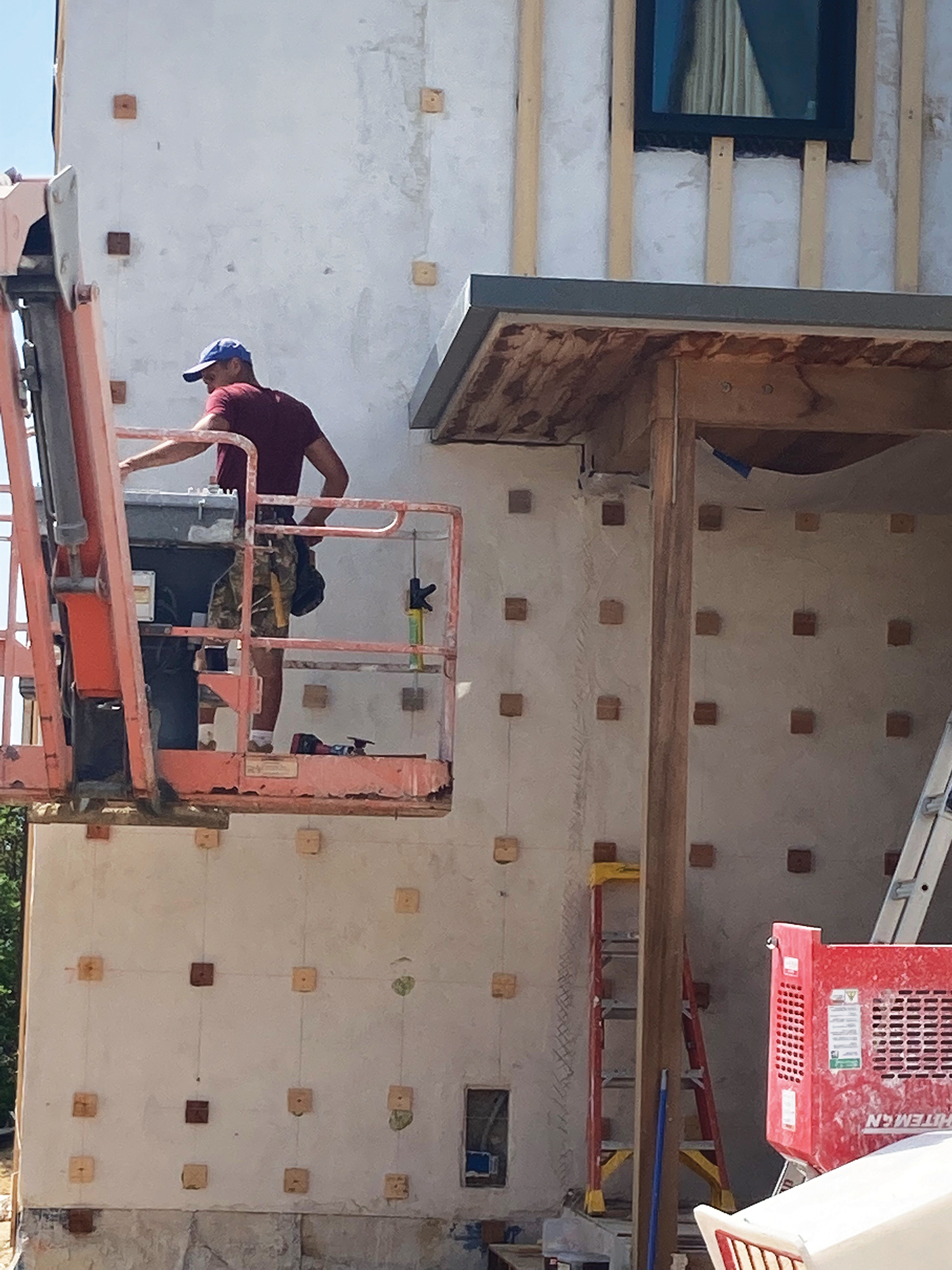 Traditional Siding for an Untraditional Hemp Home