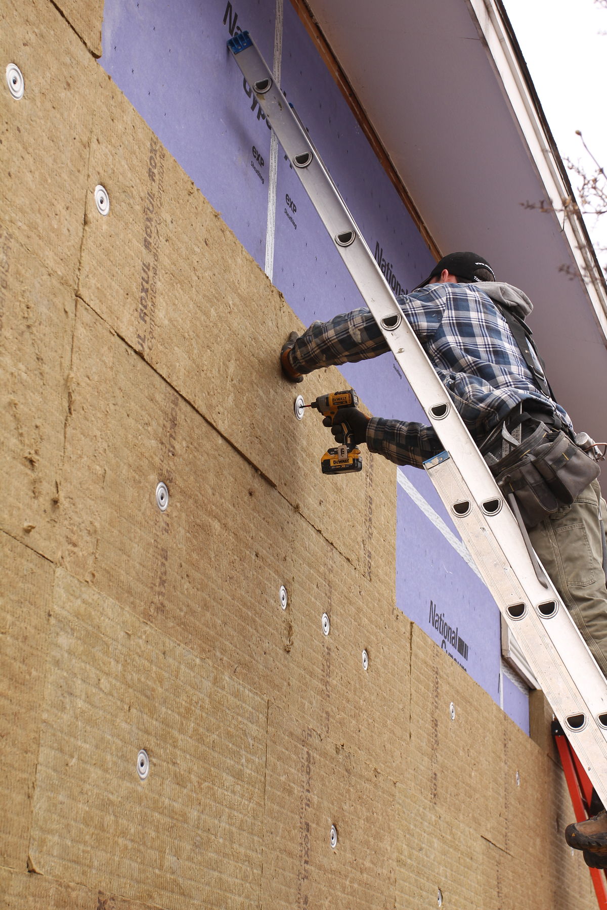 High-Performance Insulated Wall Retrofits