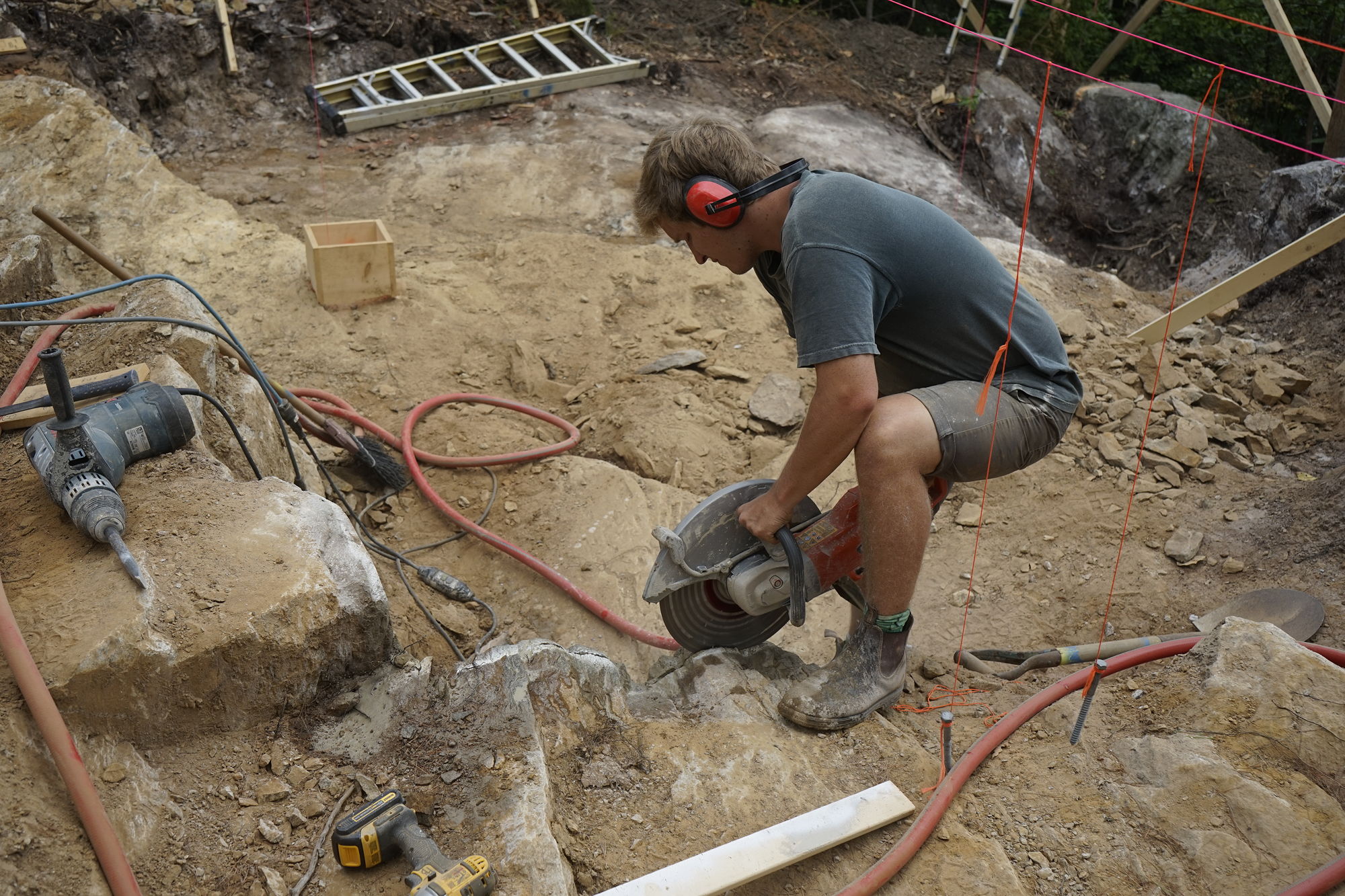 A Foundation on Ledge