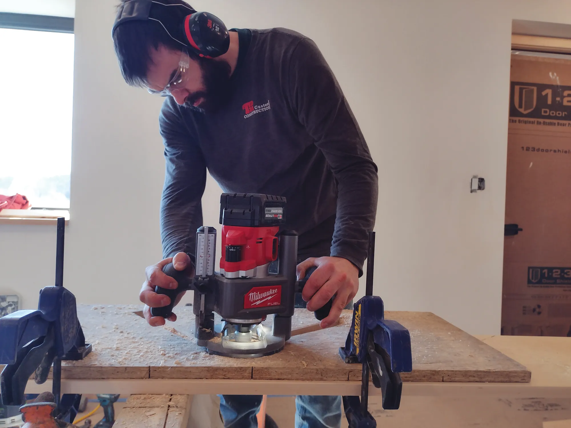 A Cordless Router With 'Oomph'