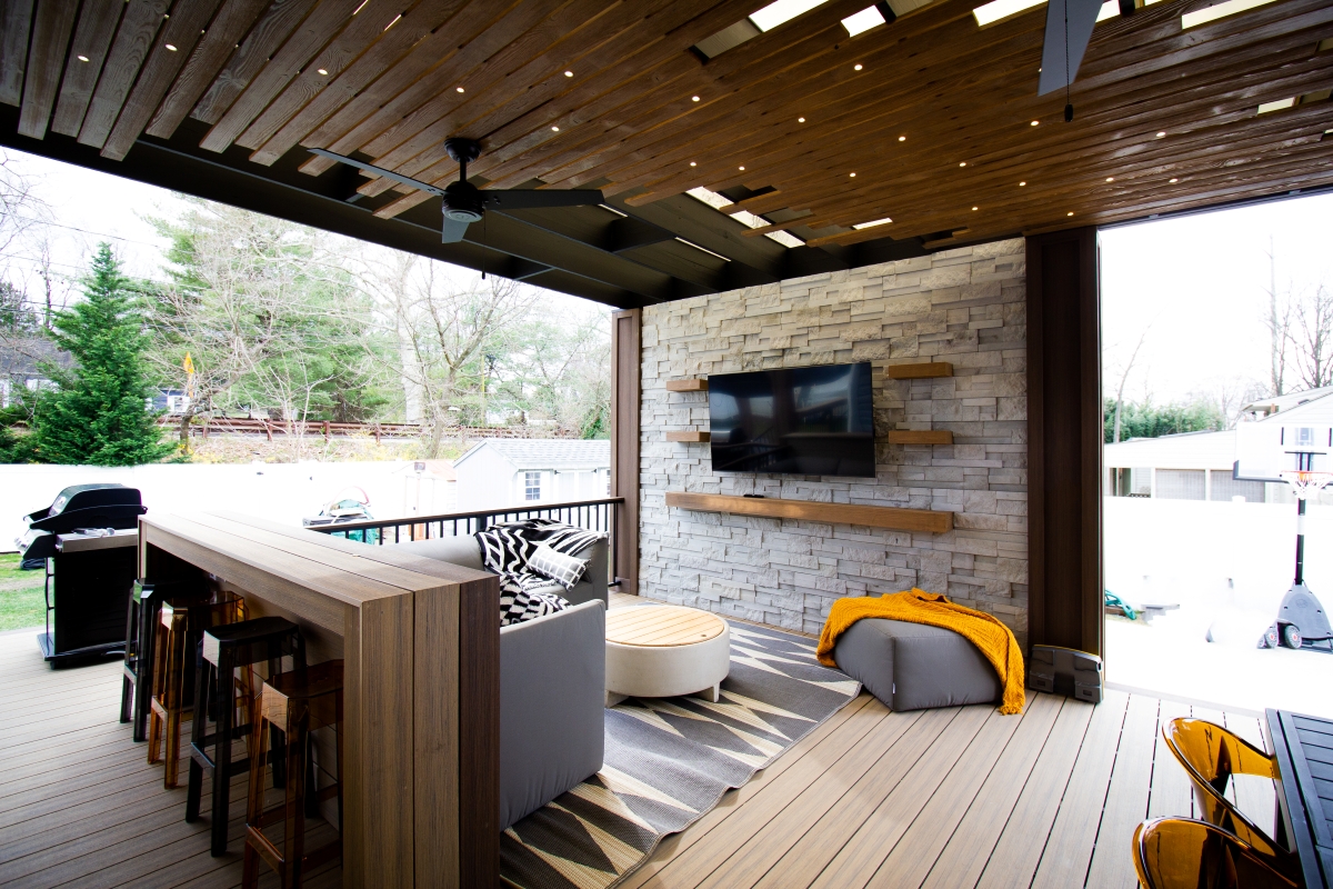 Deck Ledgers and Cantilevered Floor Trusses