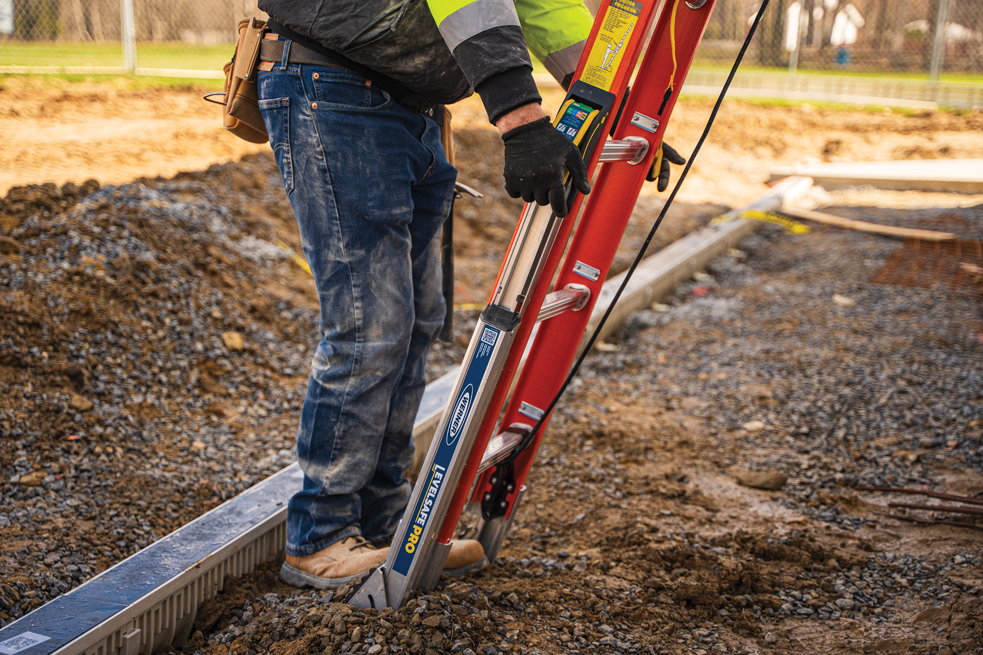 Easy-to-Use Ladder Leveler